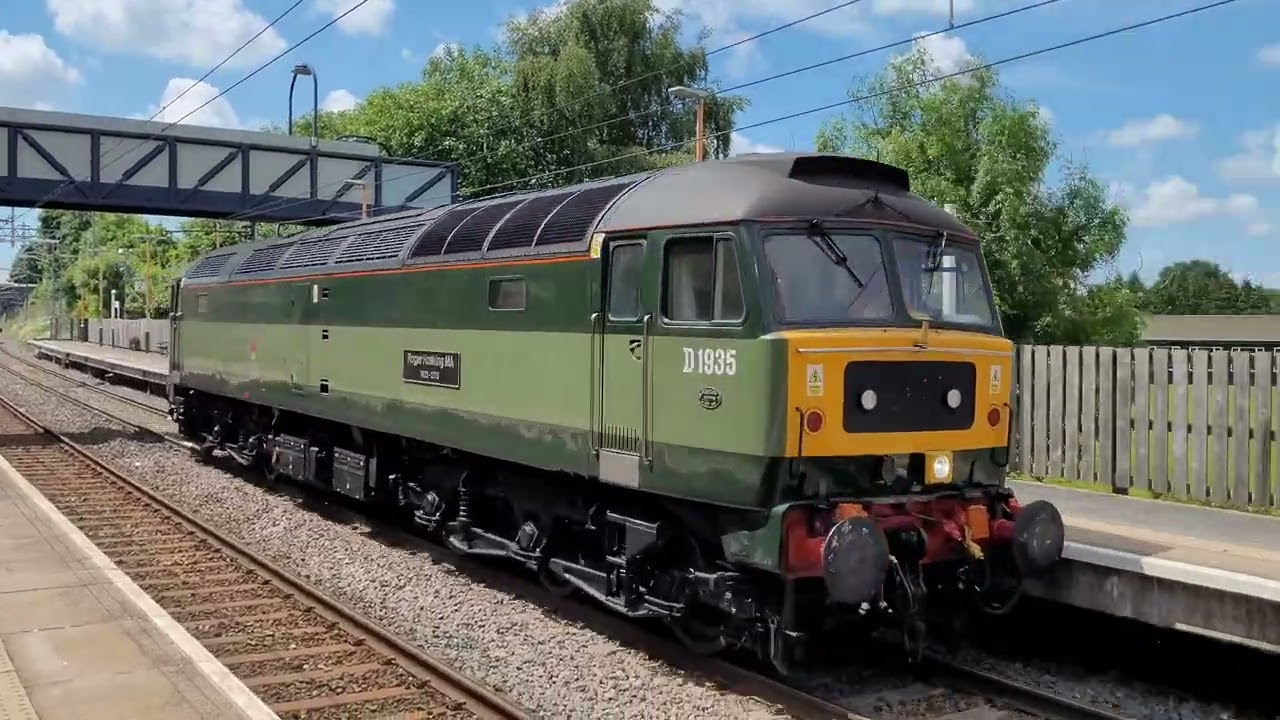 BR Class 47, 47805 Roger Hosking passing Rugeley Town - YouTube