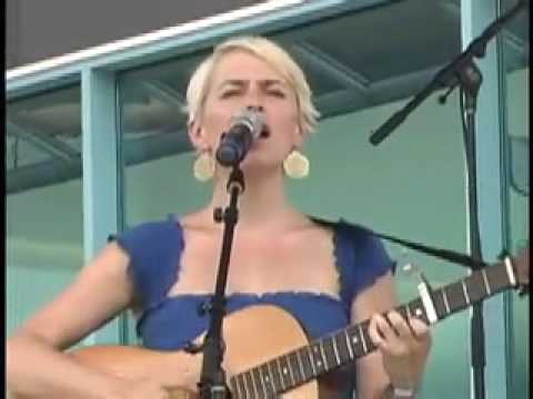 Kelley McRae, live at Forecastle Festival - YouTube