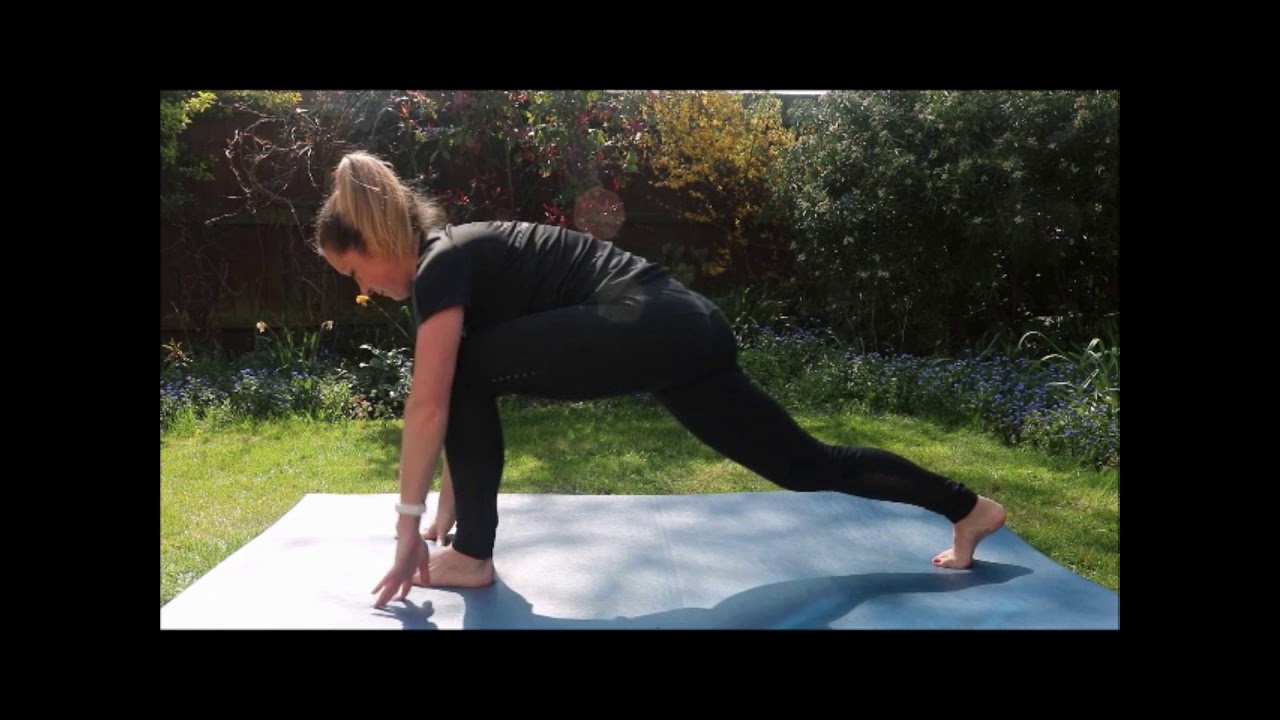 Deep lunge with rotation - YouTube