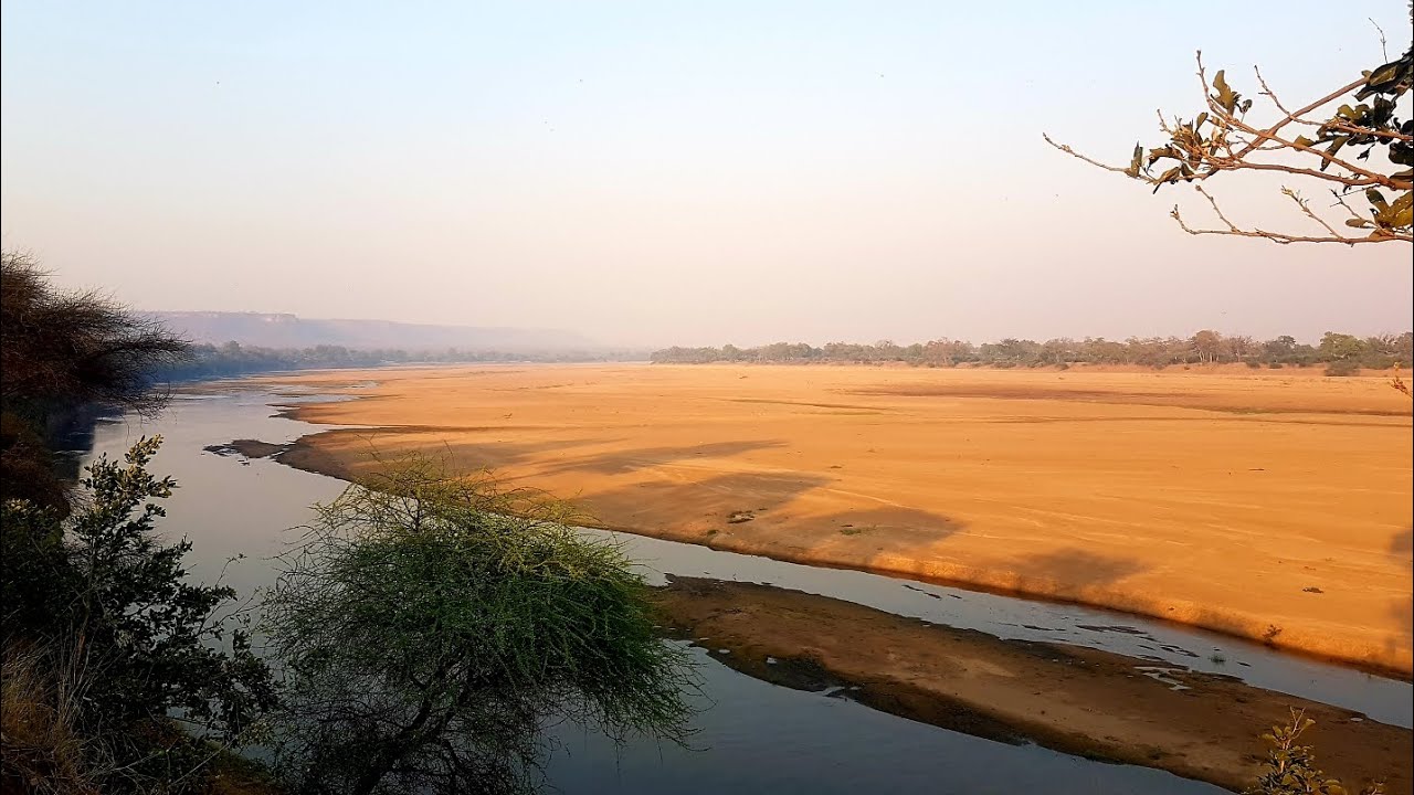 The lowest point in Zimbabwe | Save - Runde River Confluence ...