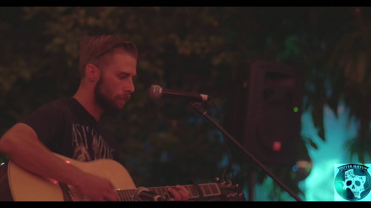 Ryan Banks- "Torn Apart" LIVE at Yerberia Cultura - YouTube