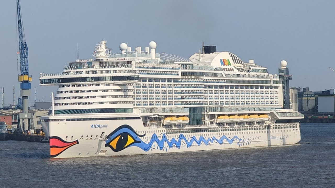 Aida Perla 💋 Sail Away From the Port of Hamburg - YouTube