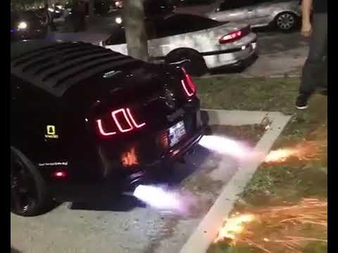 Ford Mustang Egzoz Patlatma