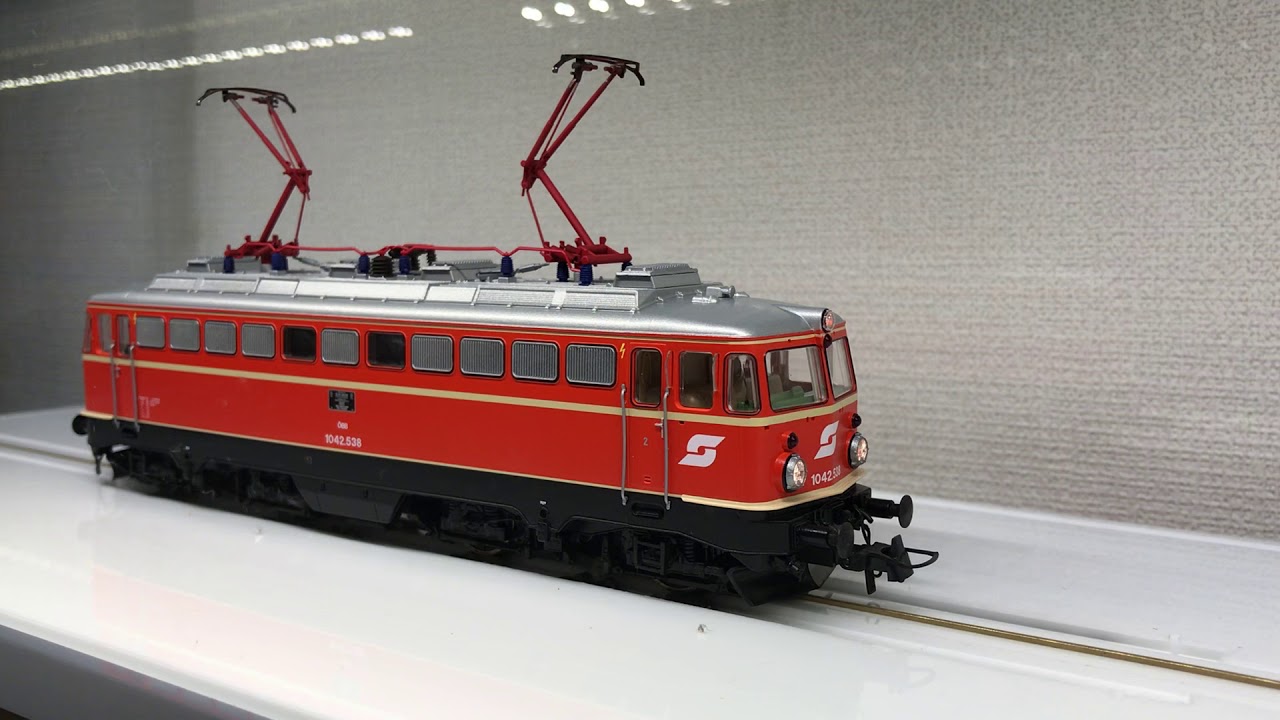 Roco ÖBB 1042 Sound Train safe Function Display LED - YouTube