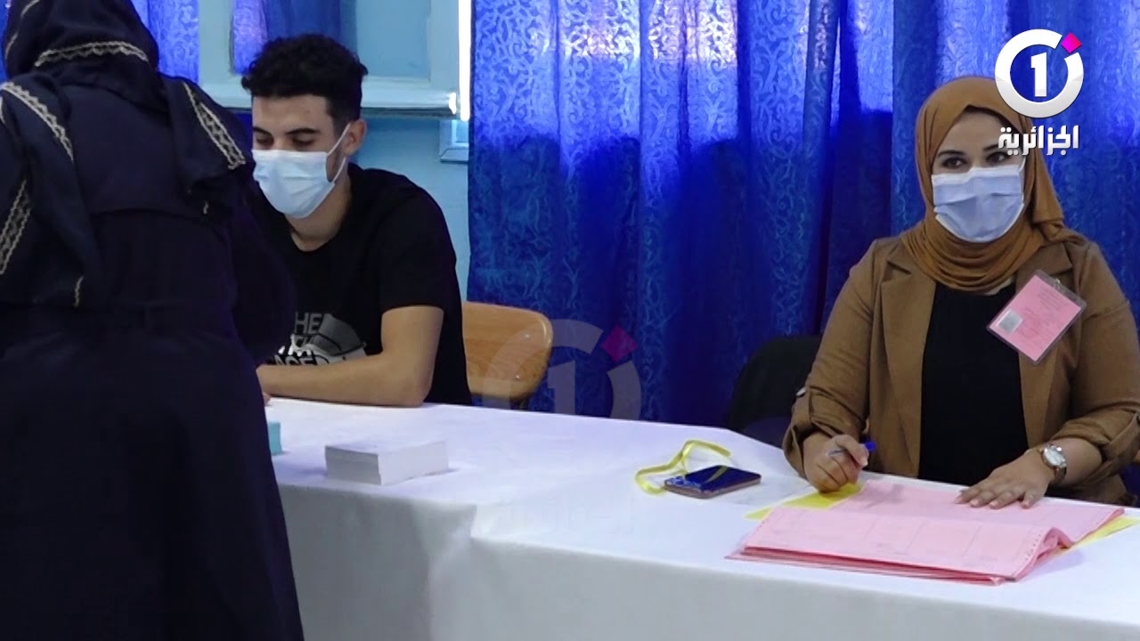شاهد حرم رئيس الجمهورية عبد المجيد تبون تؤدي واجبها الإنتخابي