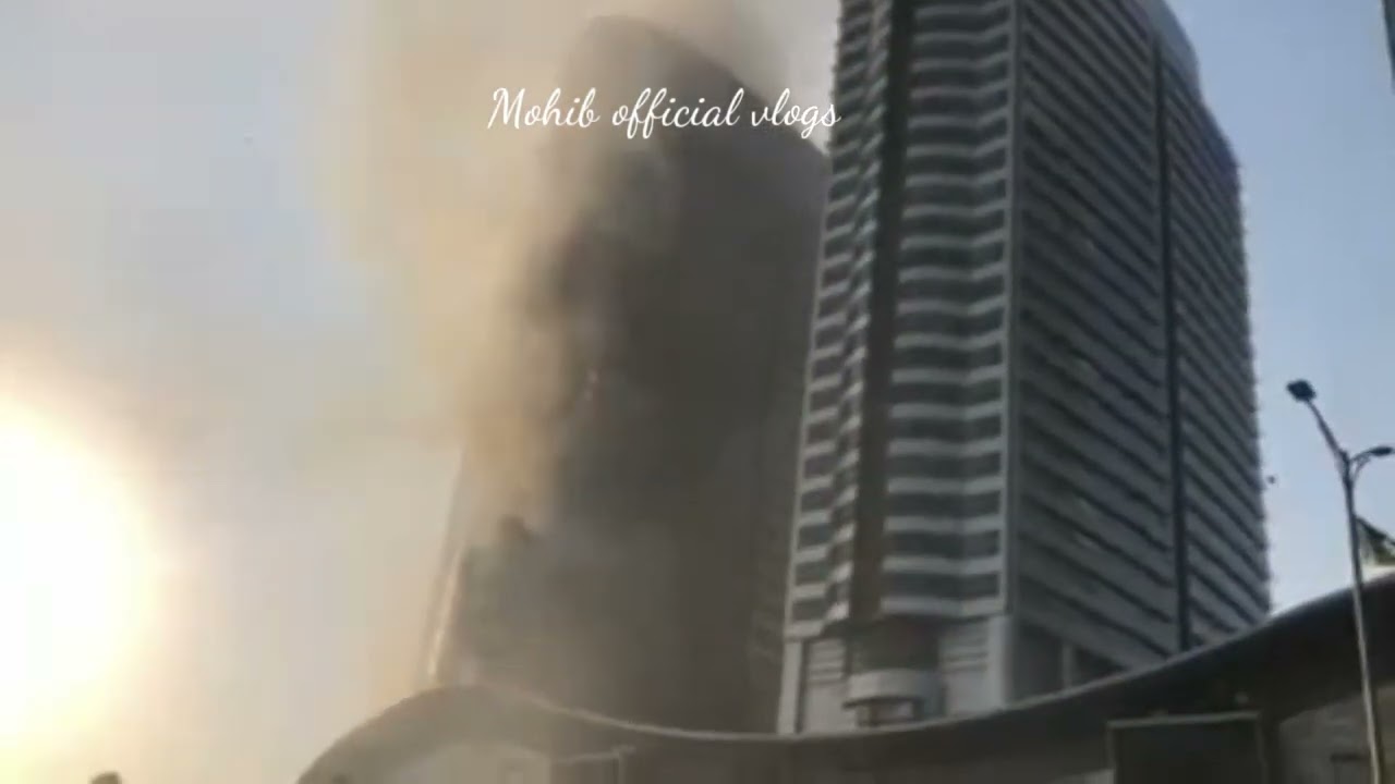 Exclusive Footage From Outside of Centaurus Mall Islamabad During #Fire ...