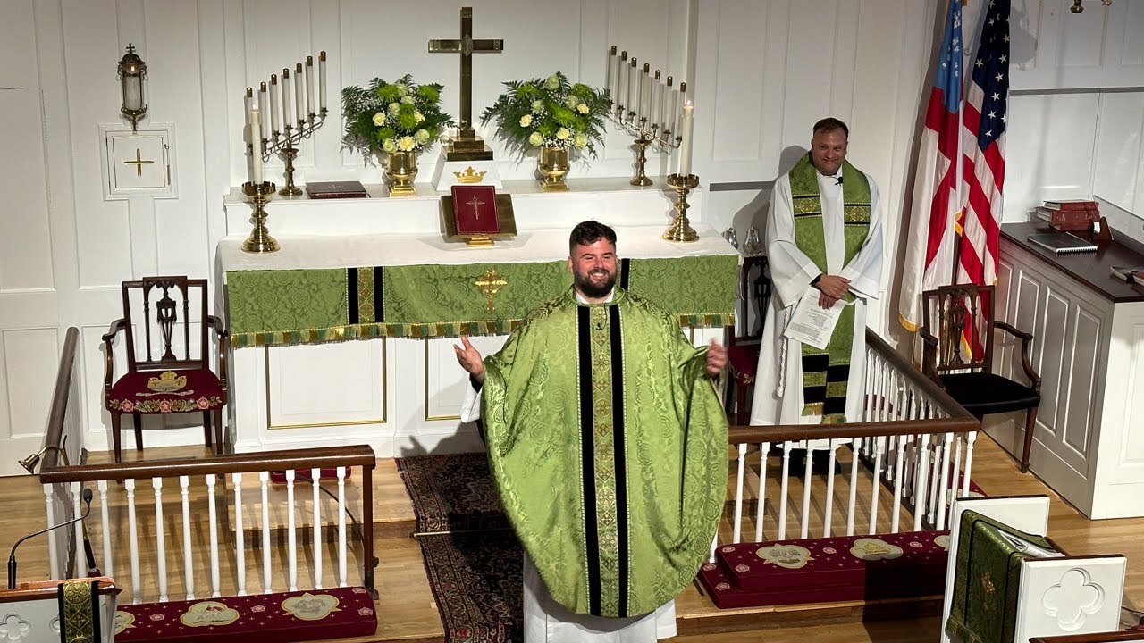 Fr. Elliot Conrad's first Eucharist as a Priest - YouTube