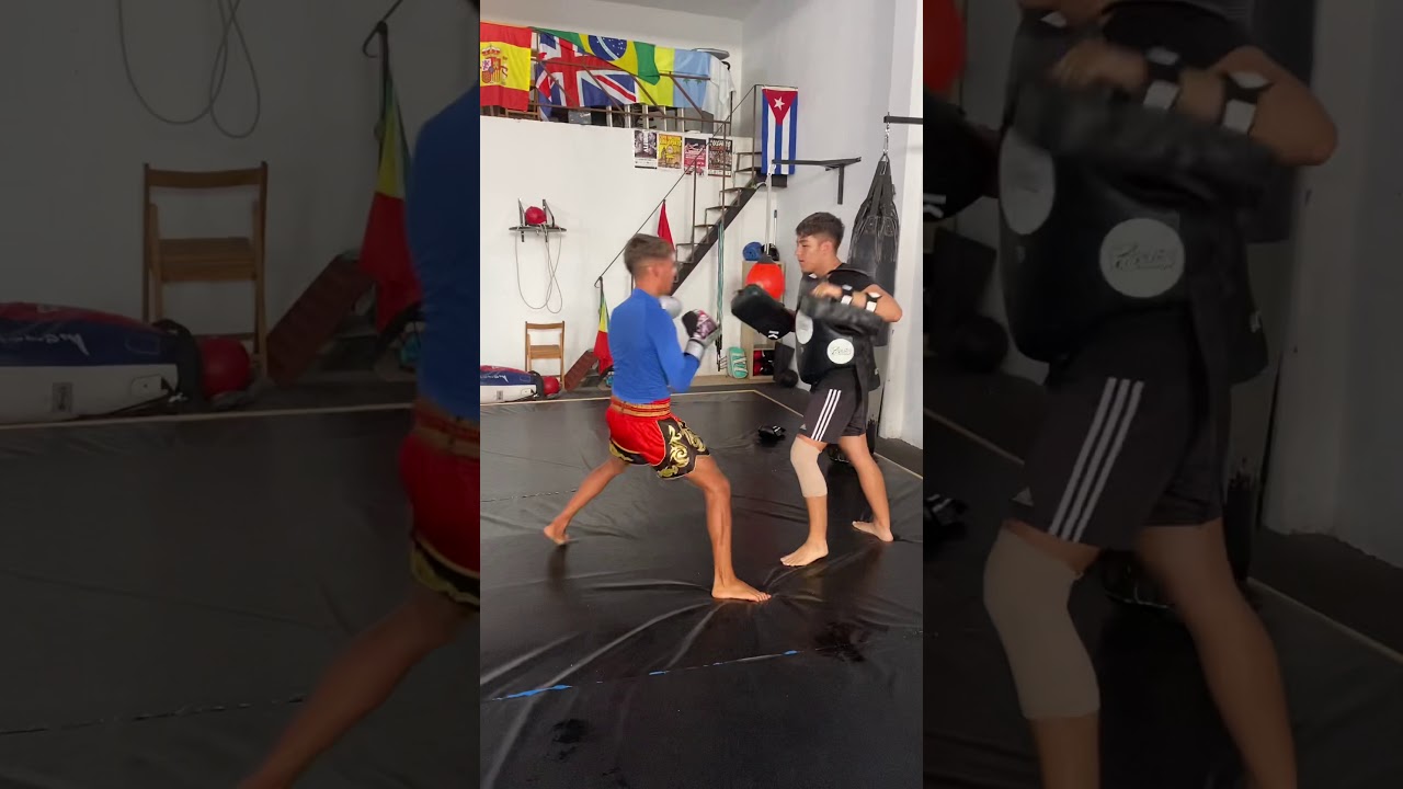 Entrenamiento k1. Aitor Curbelo🐺 #ATRLANZAROTE - YouTube