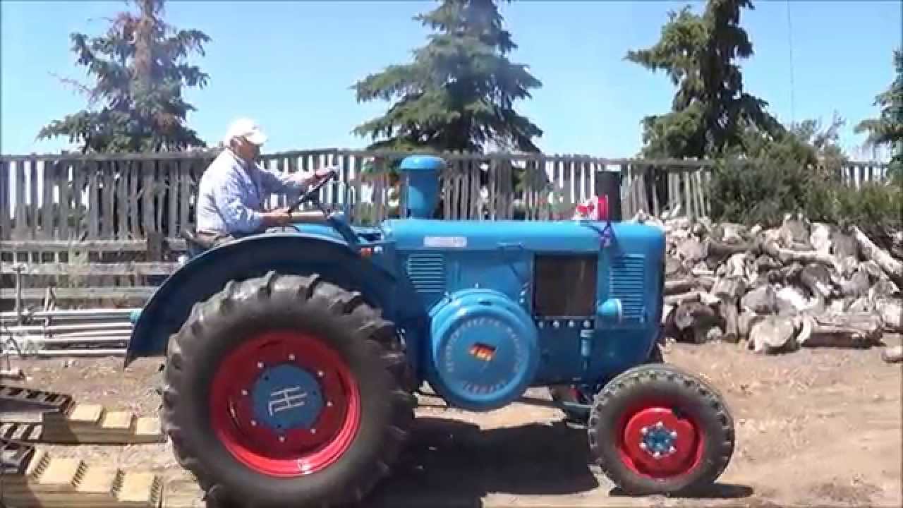 Broxburn One Cylinder Tractor Show 2015 Part 1 - YouTube