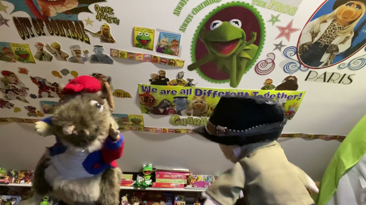 Rizzo the Rat Sings Puppet Man - YouTube