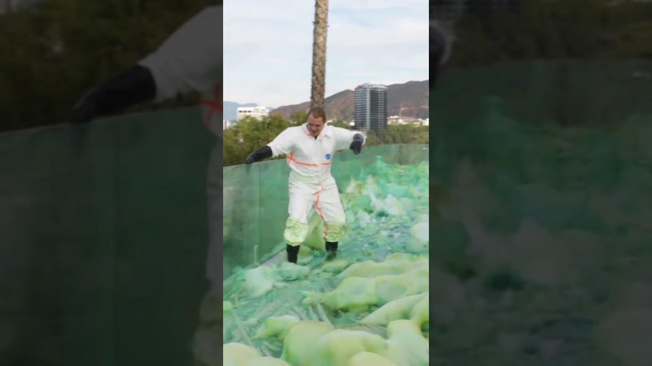 This is how you clean up elephant toothpaste!😱😱 | Crazy Experiments # ...