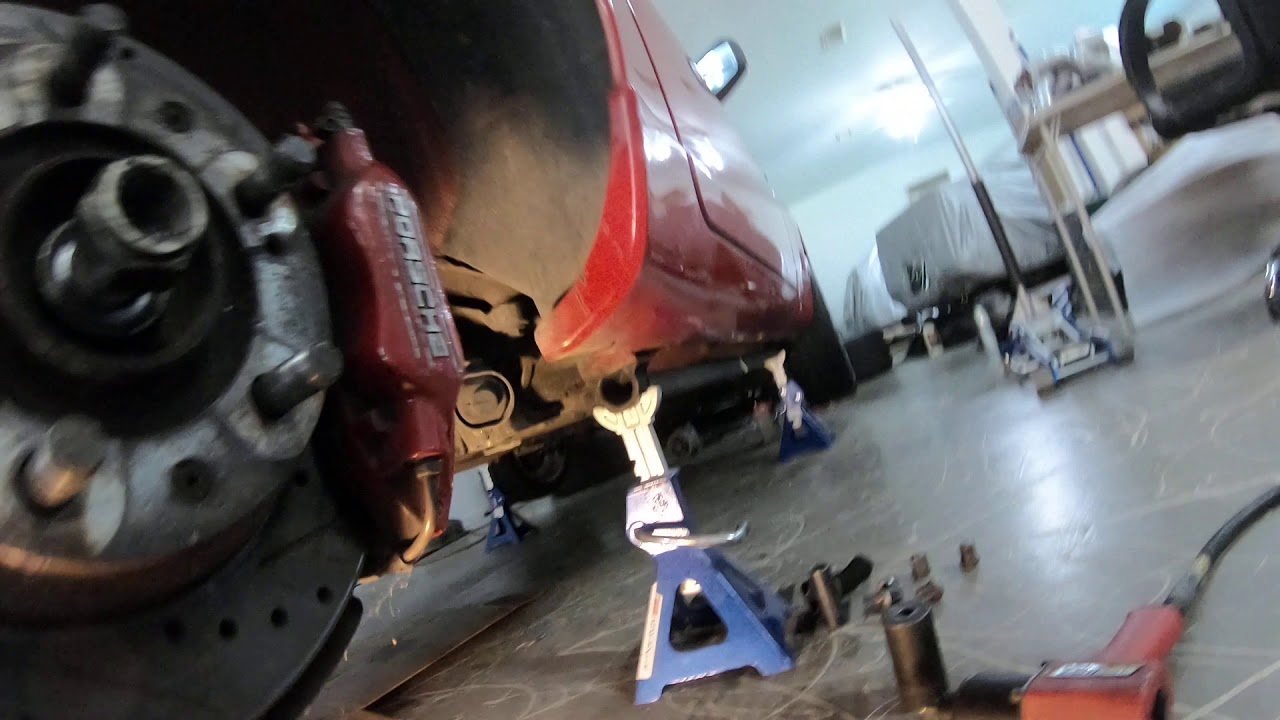 Porsche 928 S4: How To Remove Rear CV Axles (Split CV Boot) - YouTube