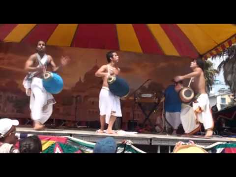 Mayapuris - Mrdanga Drum Presentation at LA Rathayatra - YouTube