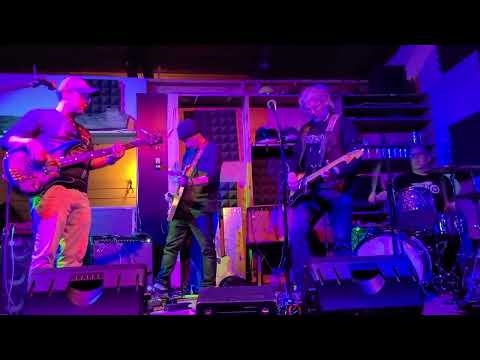 Blue Star Creeper “Cake” @ Backfire Motobar 5/18/24 - YouTube