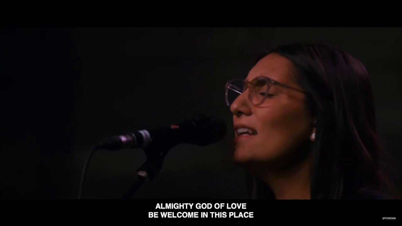 Here For You + Spontaneous UPPERROOM Worship Moment 06.29.20 Elyssa ...