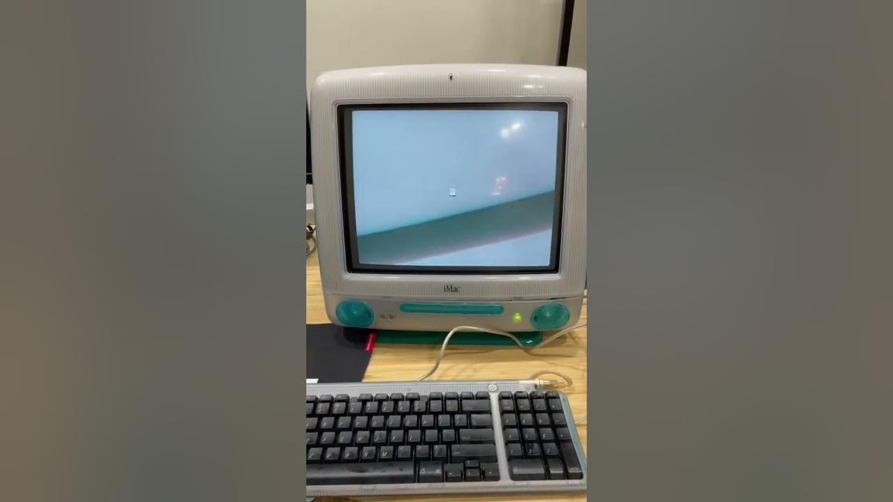 iMac G3 first boot - YouTube