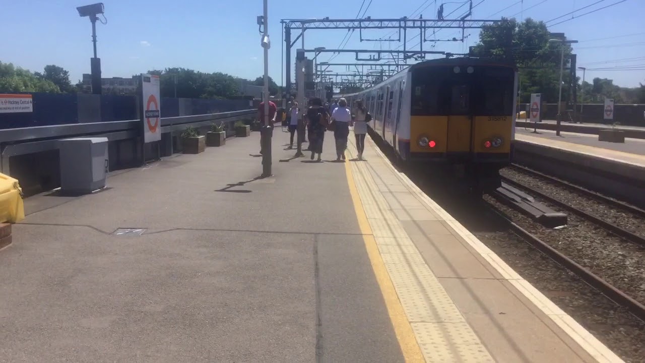 London overground class 315 departing at Hackney downs - YouTube