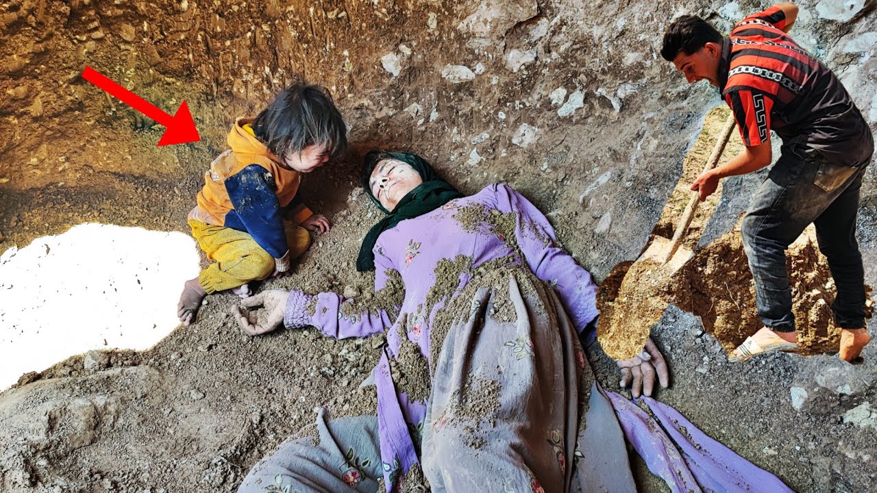 Powerful Mother: Invincible in Building the Hijri Cave - YouTube