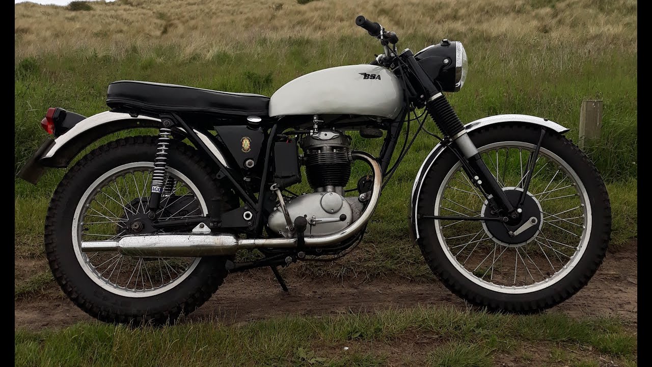 1967 BSA WD B40 - On the road - YouTube