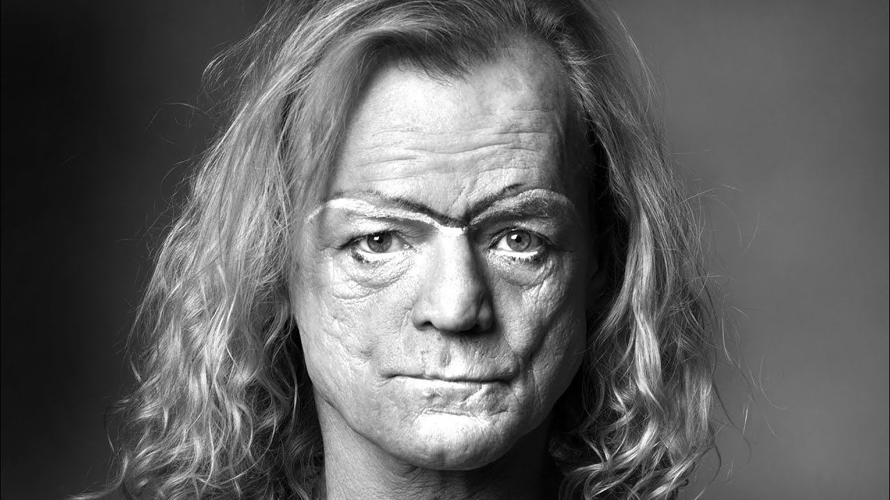 Street Performer interview-Marquette - YouTube