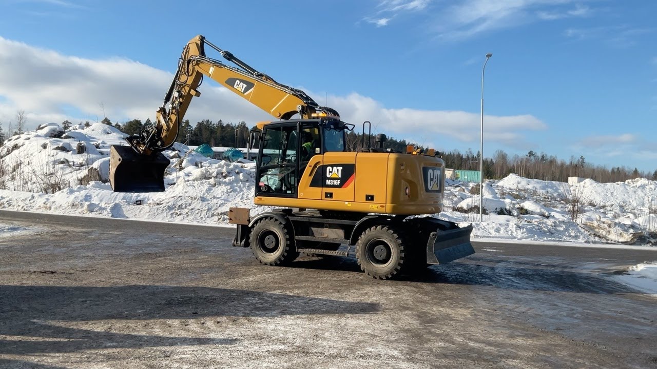 Köp Grävmaskin CAT M316F på Klaravik - YouTube