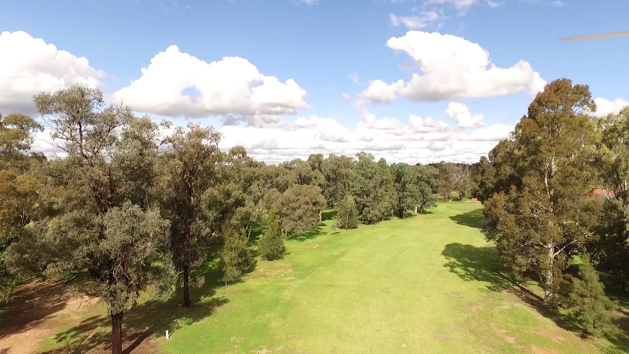Dubbo Golf Club: Hole Two - YouTube
