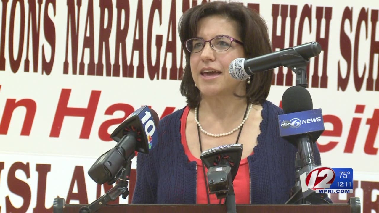 Kristin Hayes-Leite Named RI teacher of the year - YouTube