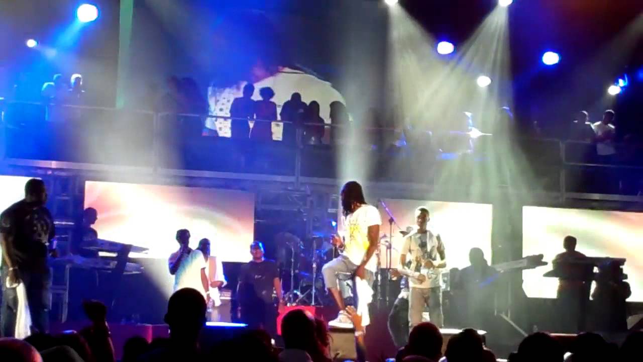 Mavado @ Reggae Sumfest, Montego Bay 7-21-11 Performing "Nuh Fraid A ...