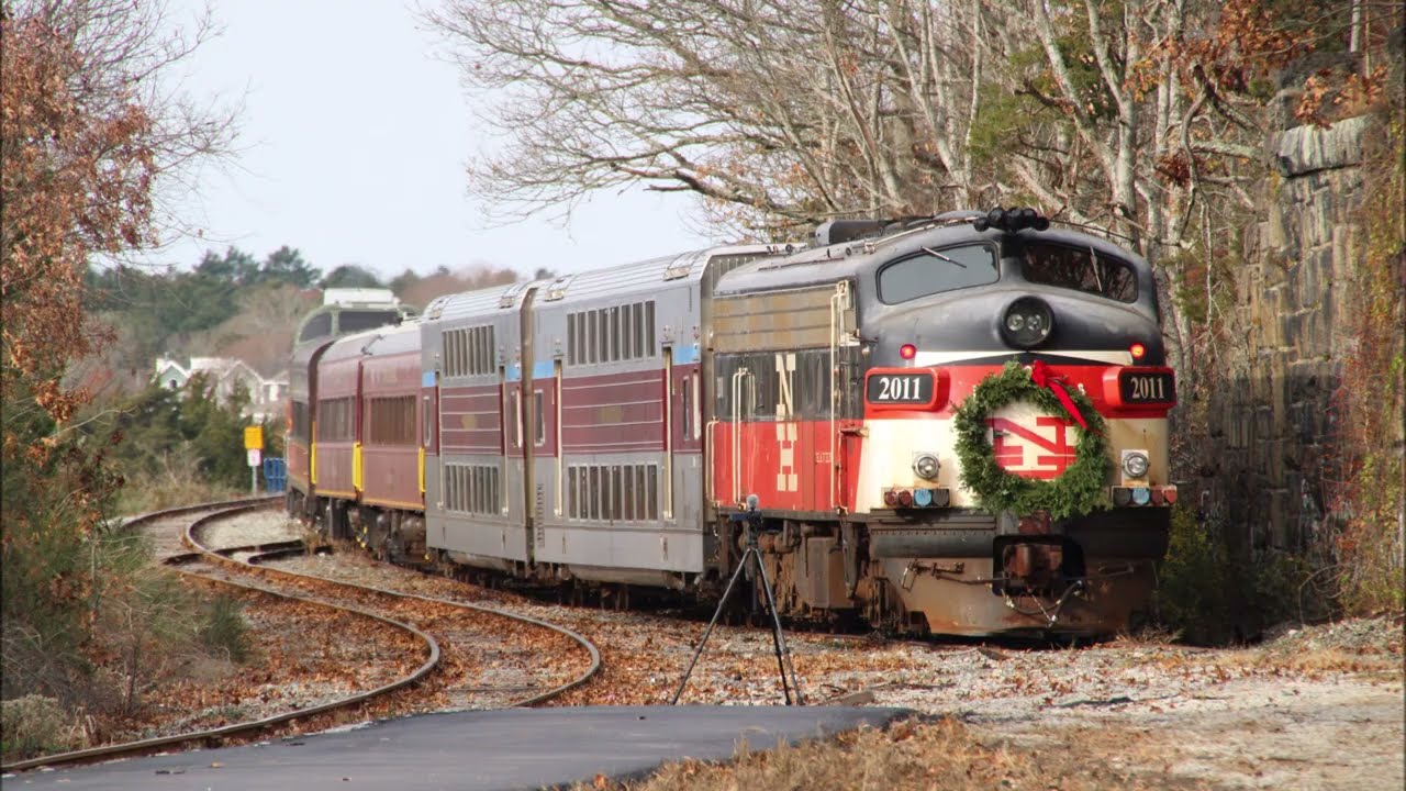 Restored railroad track: Historic NH FL9 locomotives on reactivated ...