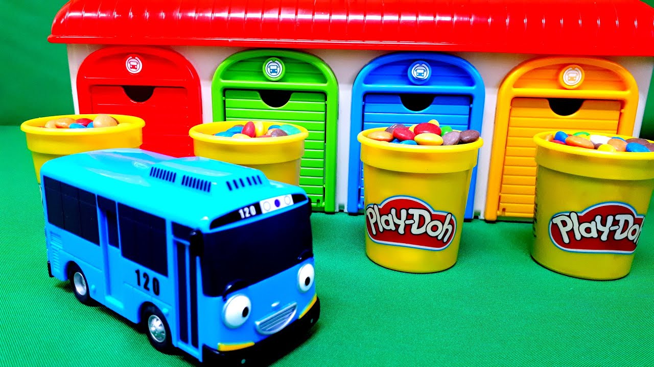 Tayo bus toys. Tayo bus playing with Play Doh Surprise in Garage Tayo ...