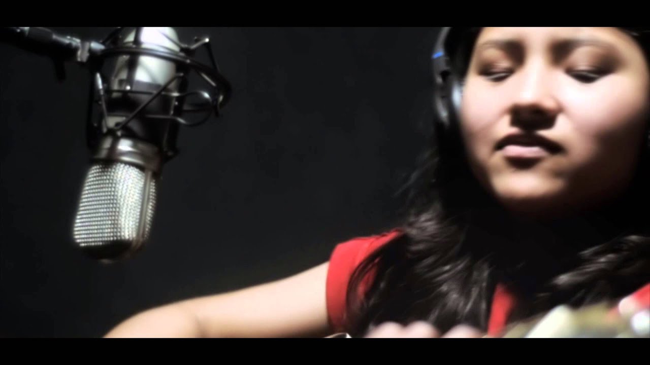 ROXY ARIAS - Recordando el tiempo - YouTube