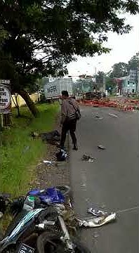 KECELAKAAN DI JALAN LINGKAR SALATIGA #shorts #short #shortvideo - YouTube