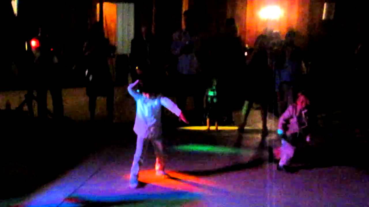 Steven dancing - YouTube