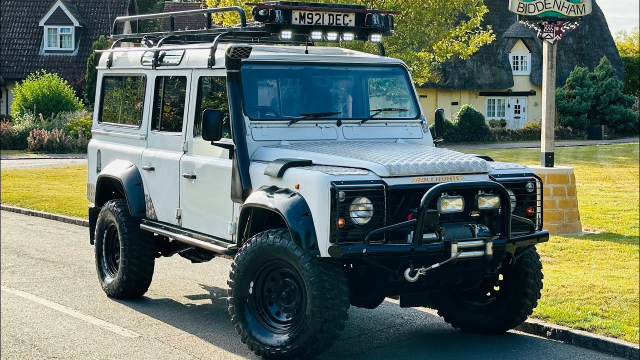 Land Rover Defender 110 TDi County - YouTube