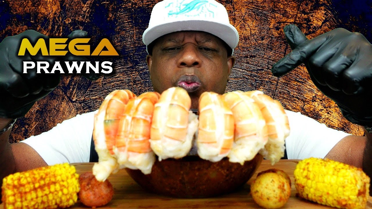 Seafood Boil Mukbang | Mega Prawns - YouTube