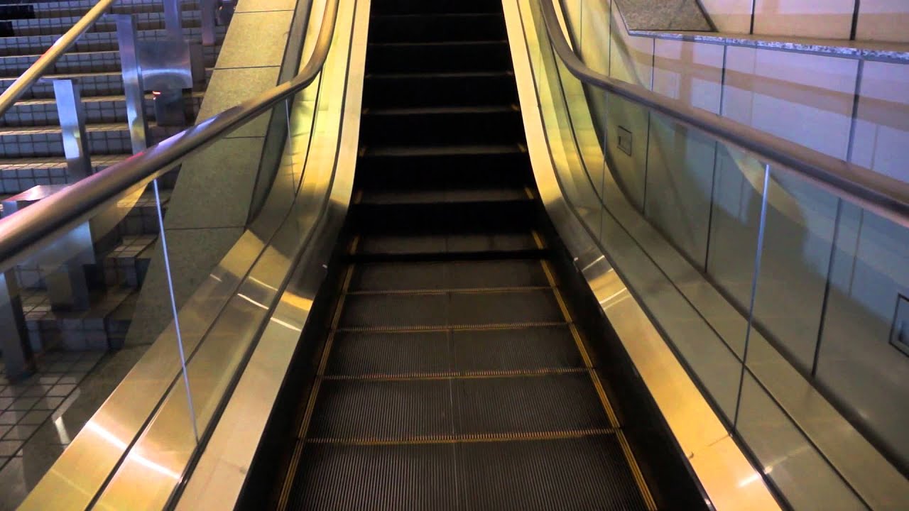 Riding a Japanese Escalator in HD! - YouTube