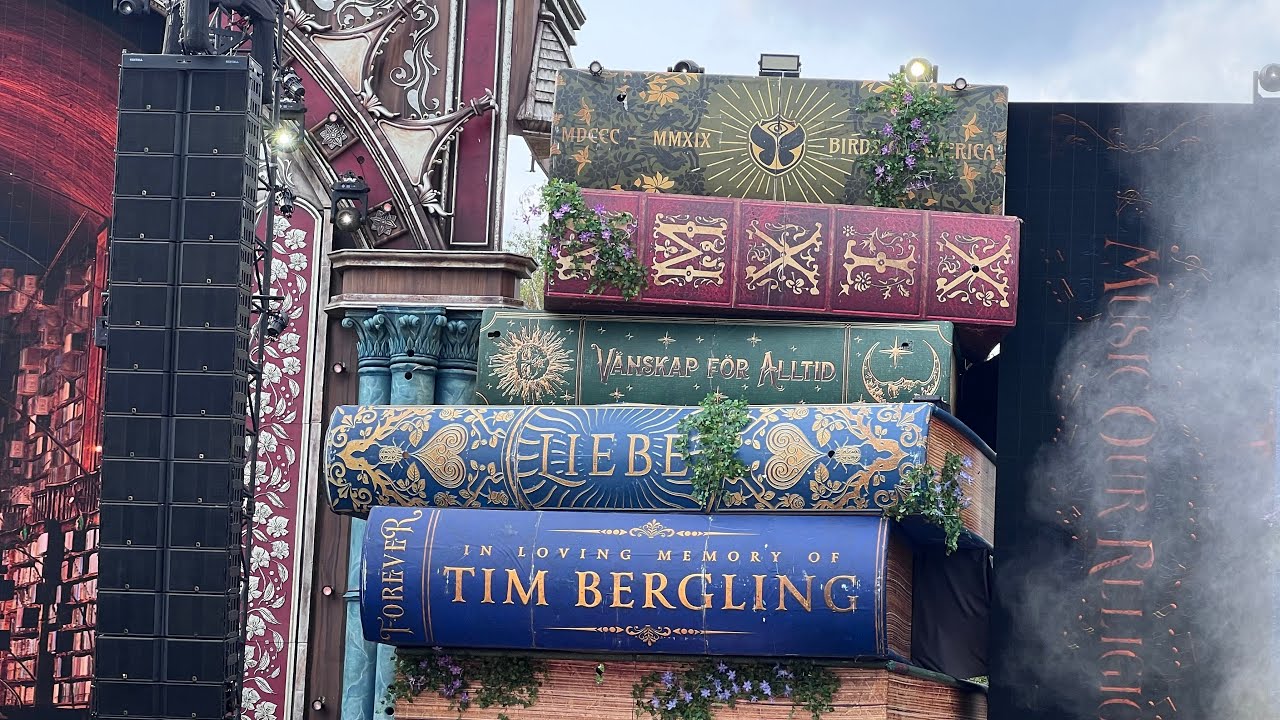 Tomorrowland 2024 - The Library, Crystal Cove, and Planaxis walking and ...