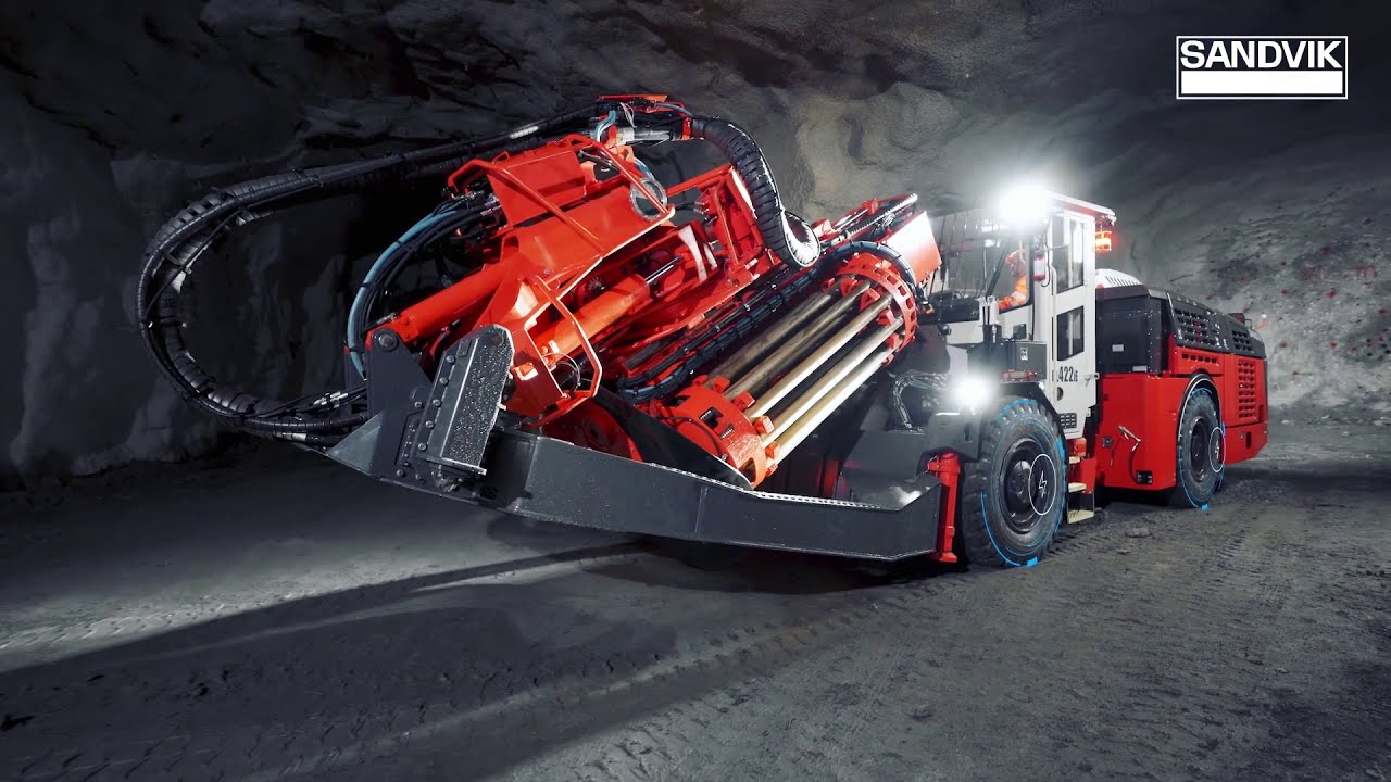 Sandvik DL422iE para perfuração de produção - YouTube