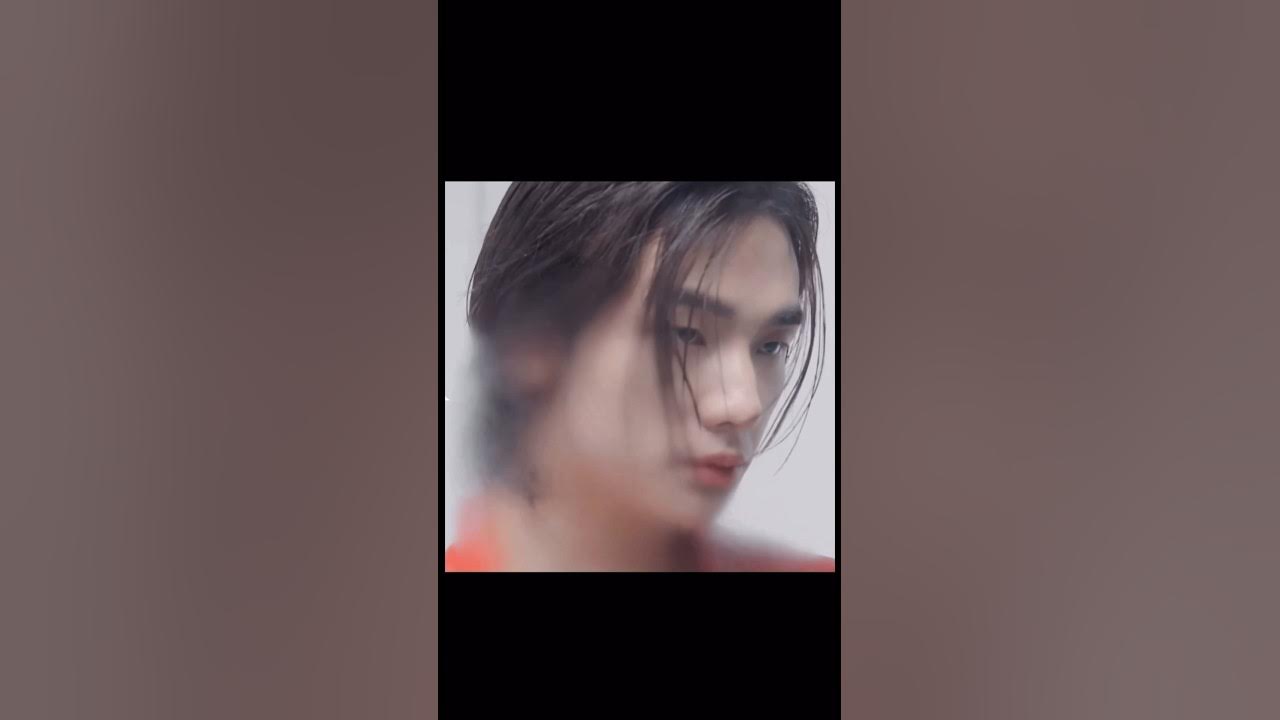 Hyunjin The Stare The Steam The Eyebrow Raise In 4 Secs I Am Ok๐ซ ๐ฅต Sexy King Hyunjin๐