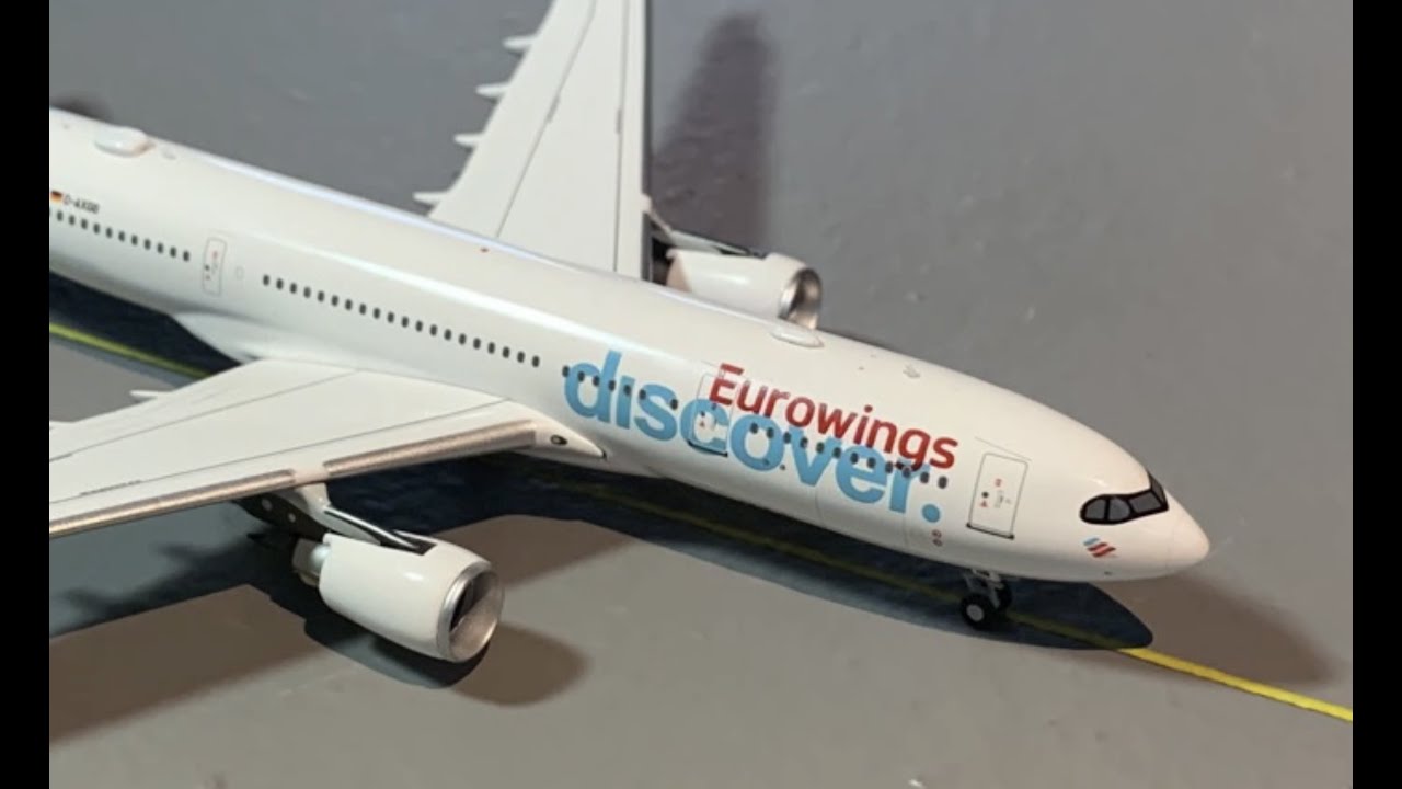 Airport stop motion! (A380, A350, 737 and more!) - YouTube