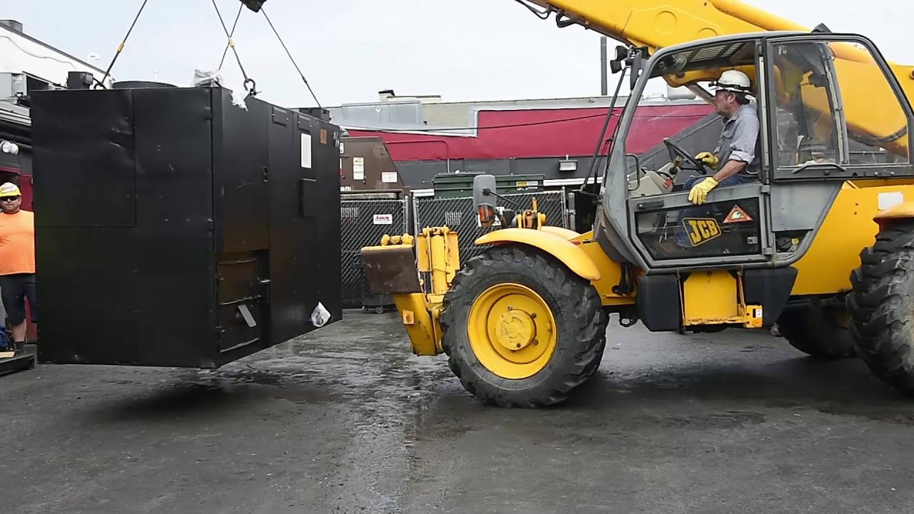 New Smoker at the Dinosaur (video) - YouTube