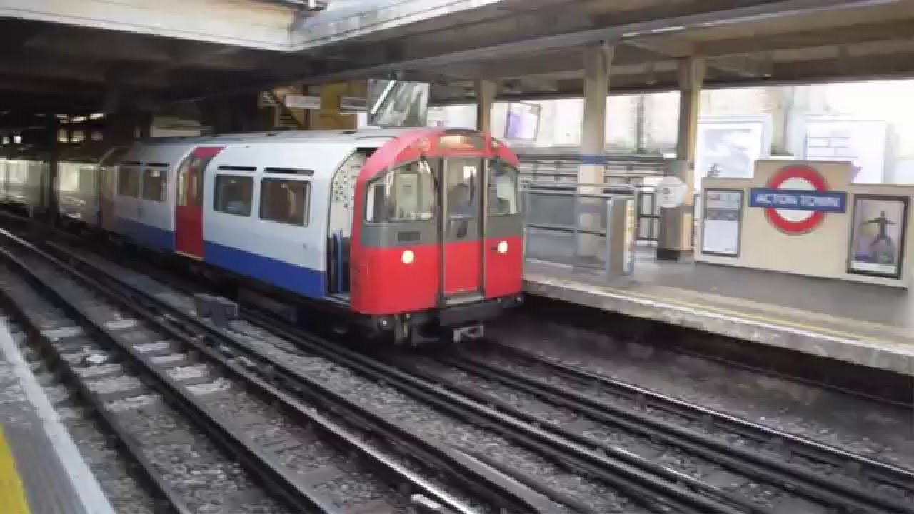 London Underground Piccadilly line 1973 stock arrives at Acton Town ...