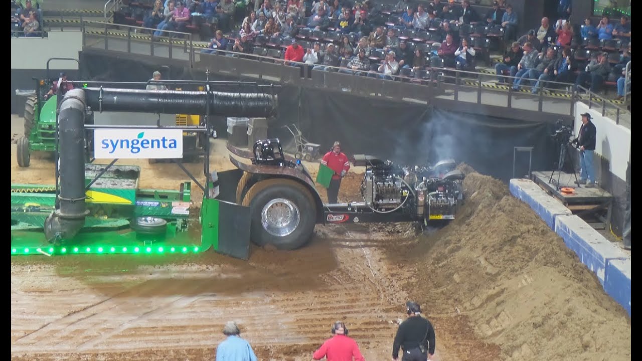YOUNG BLOOD Hits the Sand 1st Pull NFMS Championship tractor pull ...