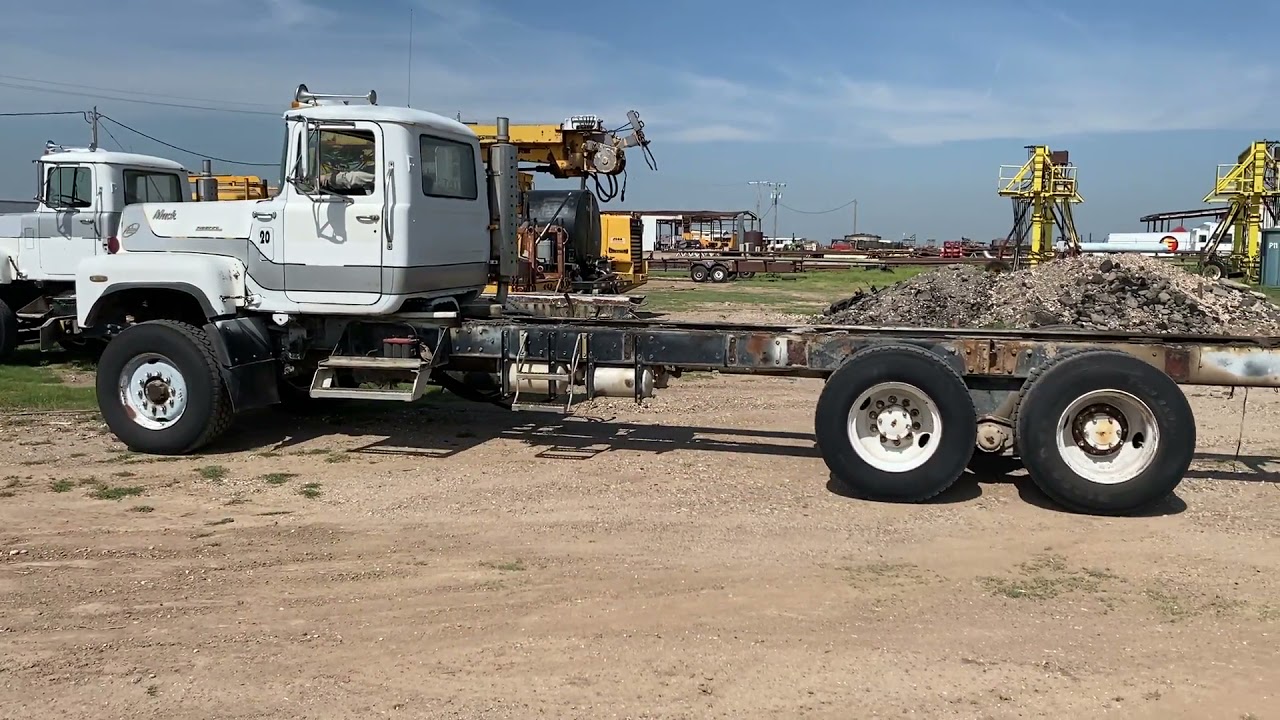 1981 MACK RS600L For Sale - YouTube