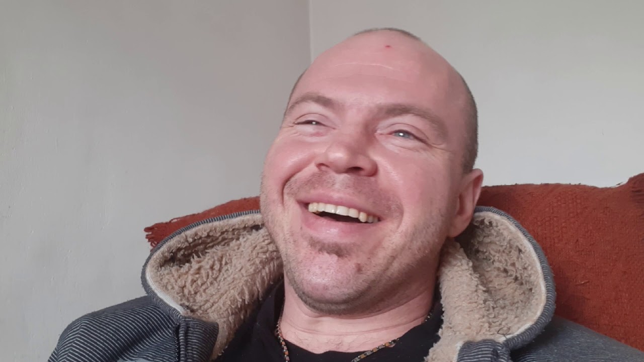 Wizyta w Pitbull Gym Haga. Trener Artur Kroll - YouTube