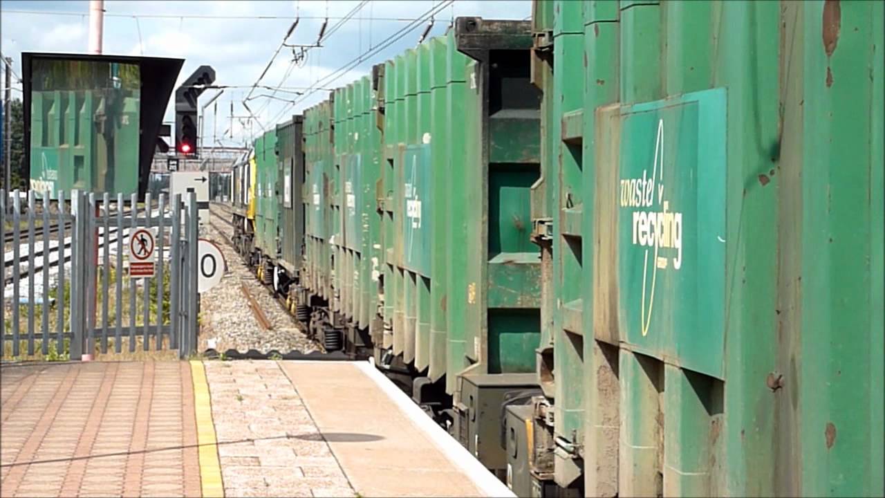 A few Freight trains on the Great Western Mainline. - YouTube
