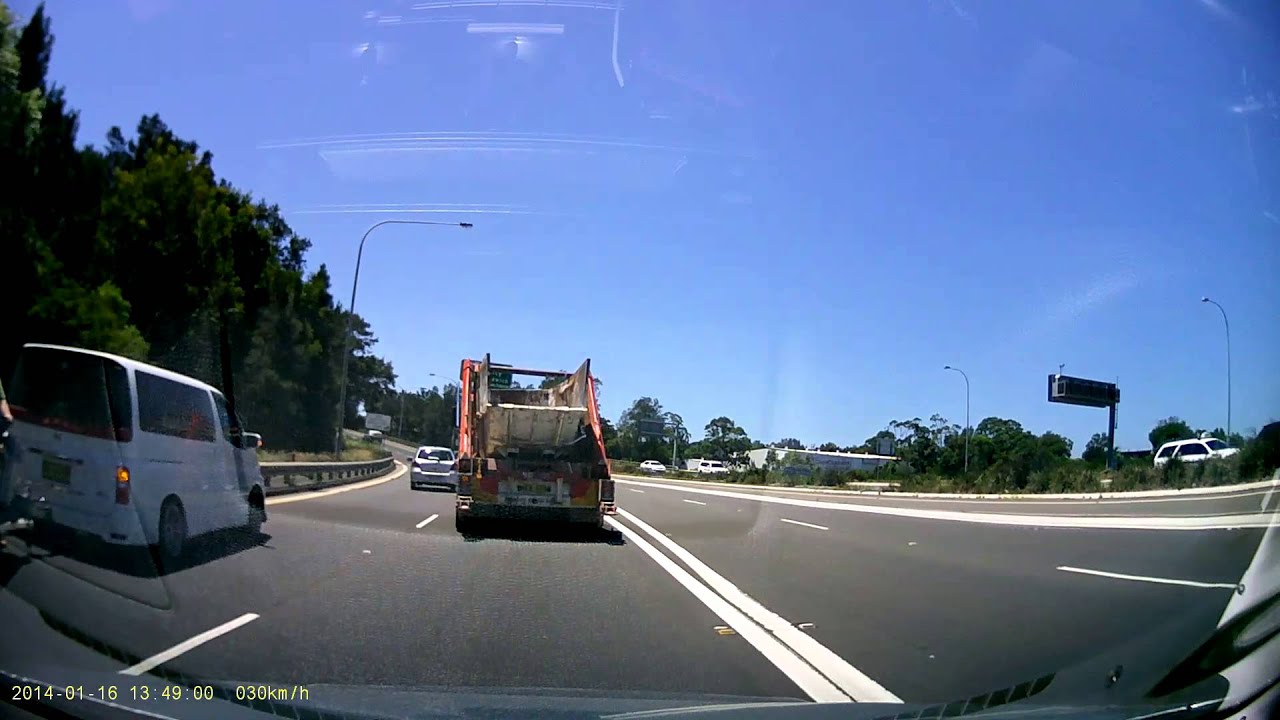 Boat Trailer Comes Loose - YouTube
