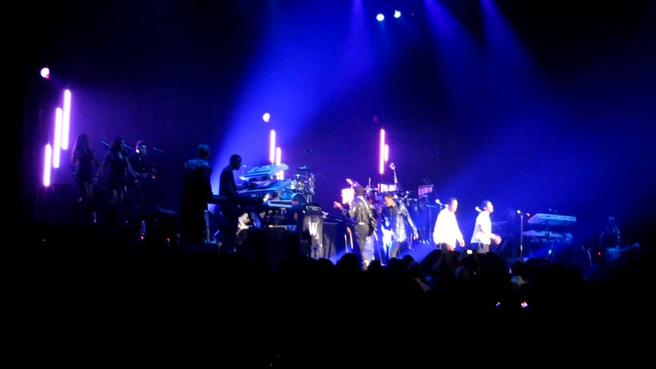 The Jacksons Unity Tour 2012 Canada ( Can't let Her Get Away) - YouTube