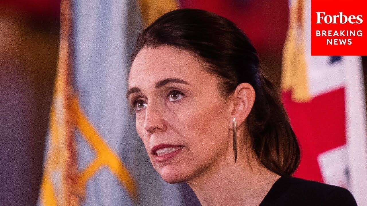New Zealand's Jacinda Ardern Issues New Mask Mandate As The Omicron ...