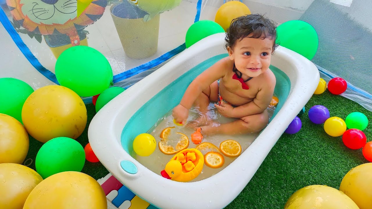 Funny Fun Filled Baby Bath - just after Smashing cake all over him🛀 ...